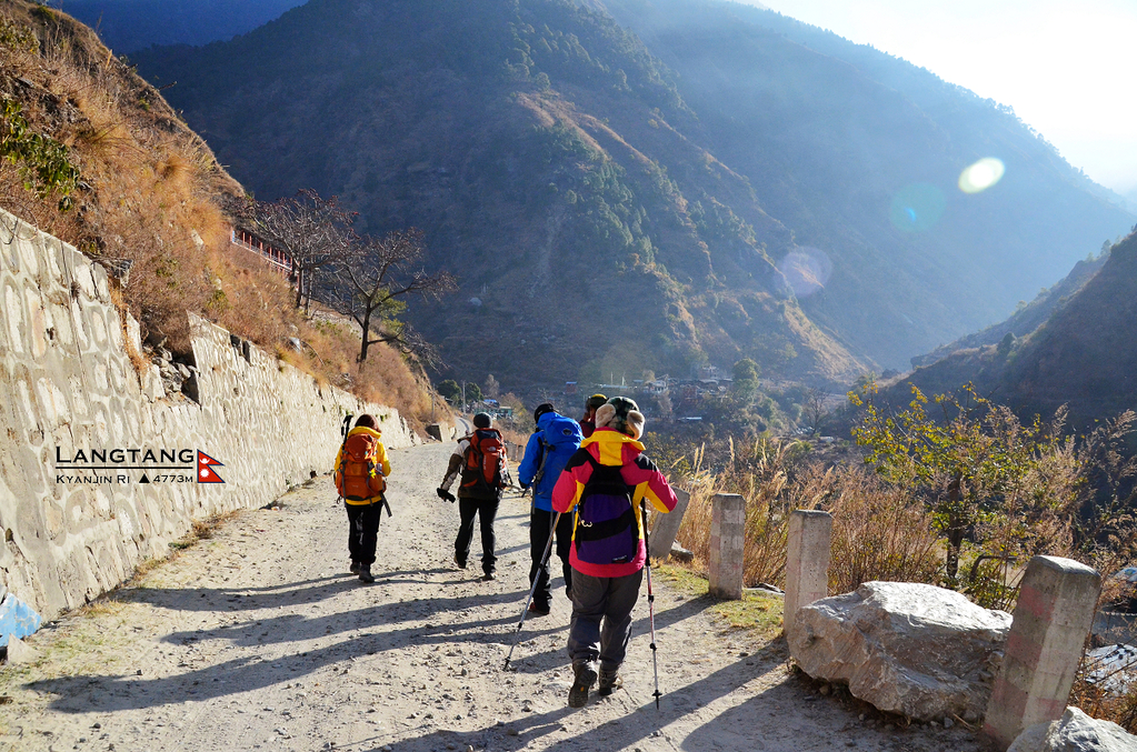 [尼泊爾]藍塘紀行，Day 1 Syabrubesi-Rimche 從白天走到黑夜。 - 輕旅行